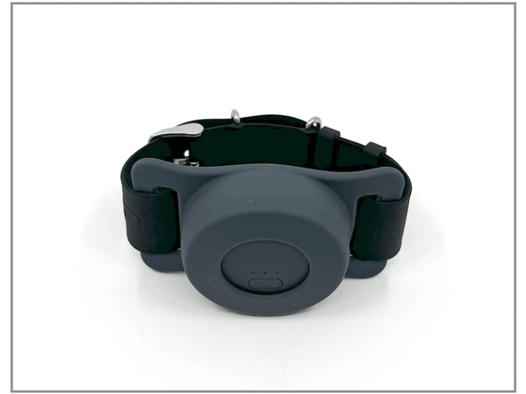 UNIVERSAL PLUS (4G) – Kids and Elderly – Canada’s Top GPS Trackers